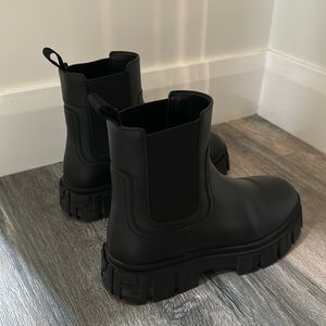 Fendi | Shoes | Fendi Force Leather Chelsea Boots | Poshmark
